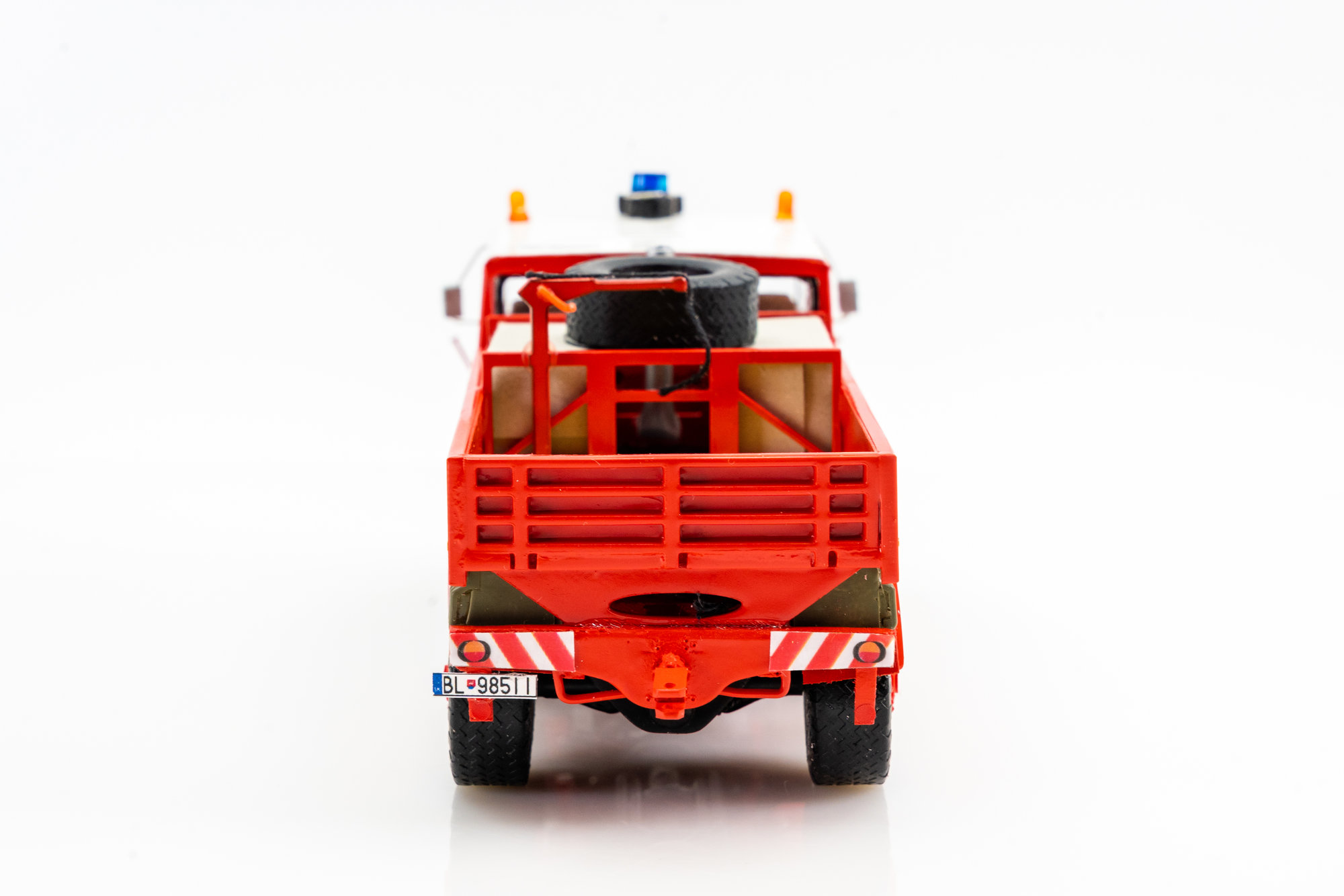 Tatra 813 TP 6x6 tahač HaZZ - HASIČI | Modelsnavigator.com