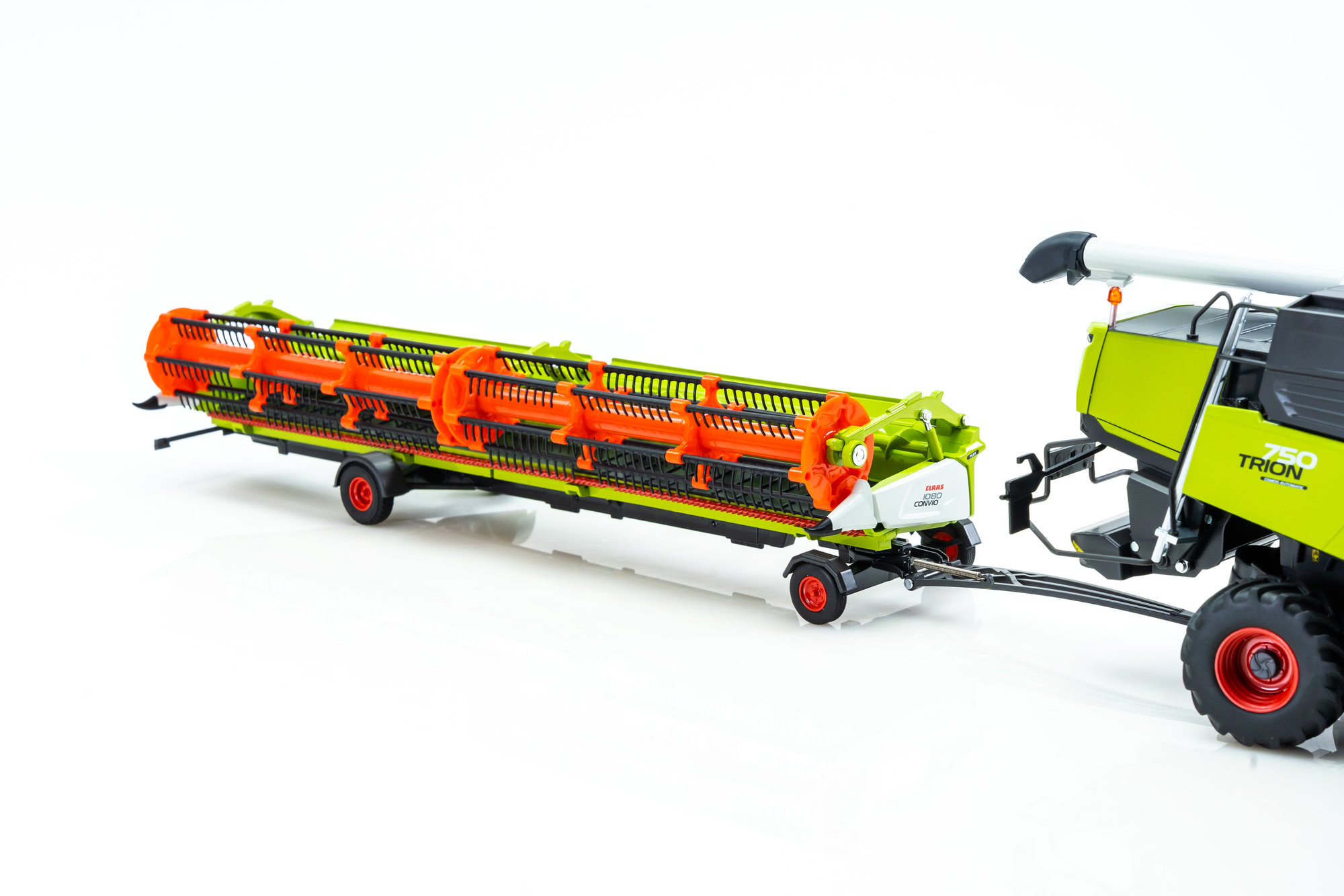 Claas TRION 750 MONTANA + CONVIO 1080 FLEX | Modelsnavigator.com