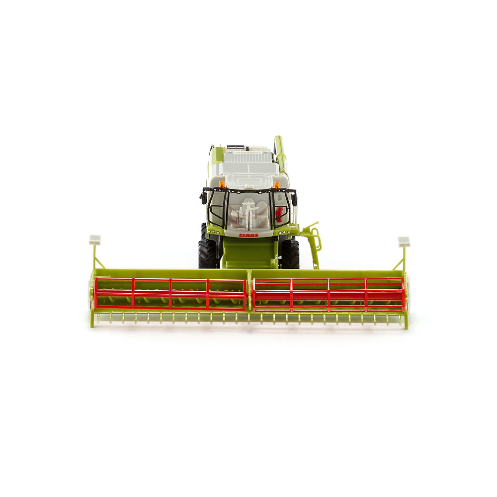 Claas Lexion 760 combine harvester with V 1050 grain header ...