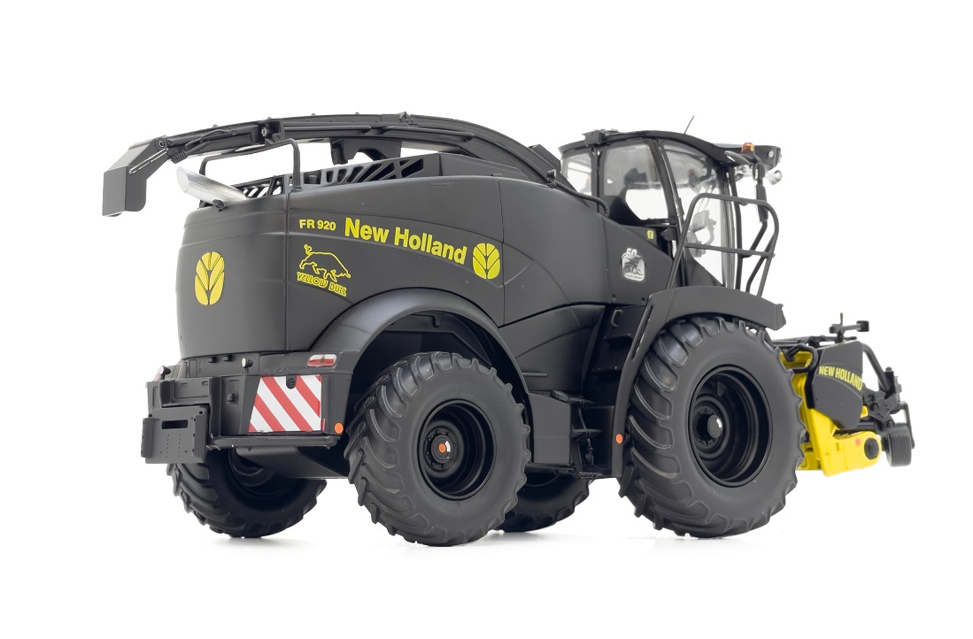 New Holland FR920 Yellow Bull Limited Edition 1000 | Modelsnavigator.com
