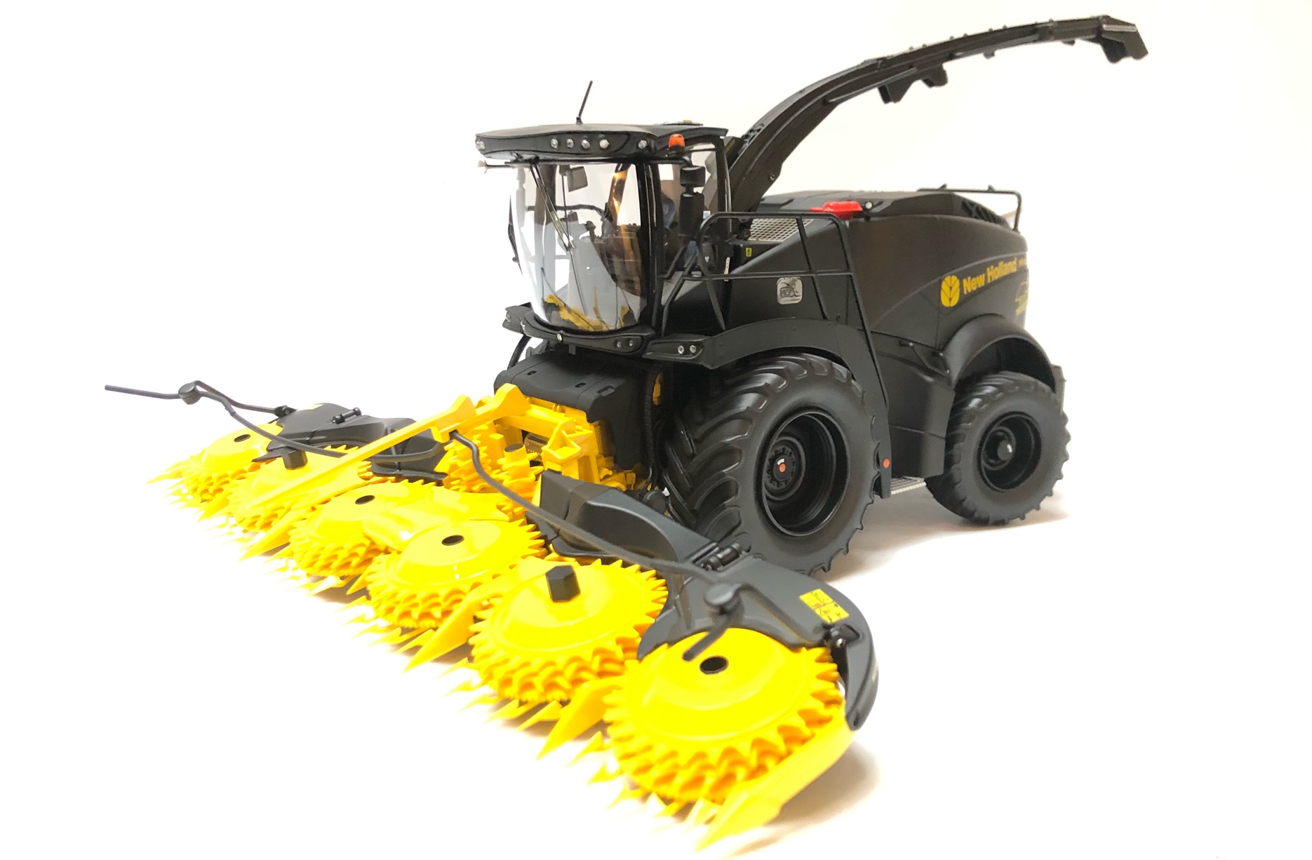 New Holland FR920 Yellow Bull Limited Edition 1000 | Modelsnavigator.com