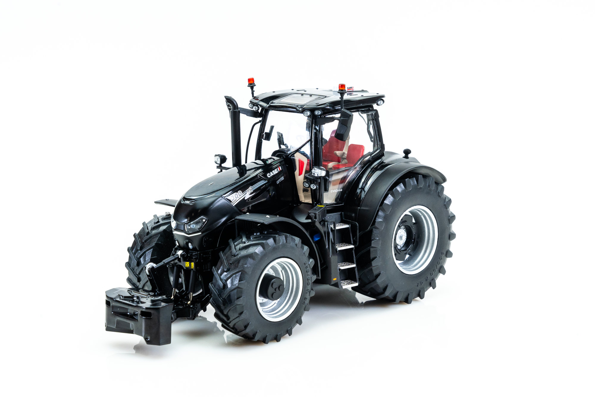 Case IH Optum 300 CVXDrive Black Edition | Modelsnavigator.com