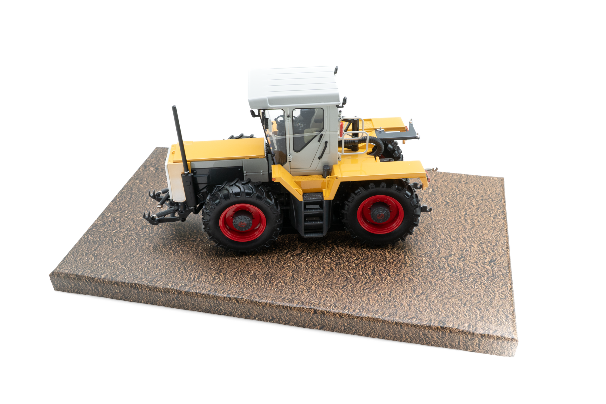 Claas Xerion Projekt 207- yellow edition | Modelsnavigator.com