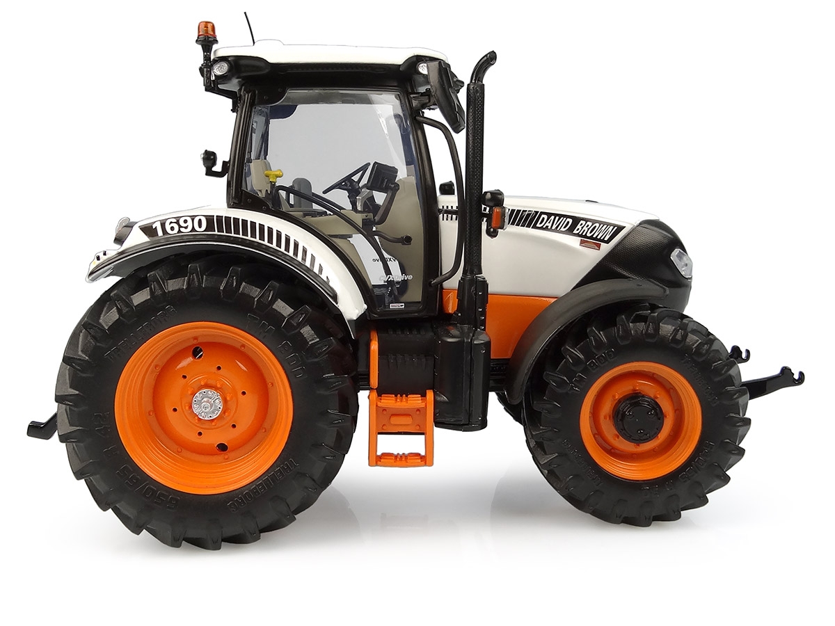 David Brown 1690 – 2024 reinterpretation | Modelsnavigator.com