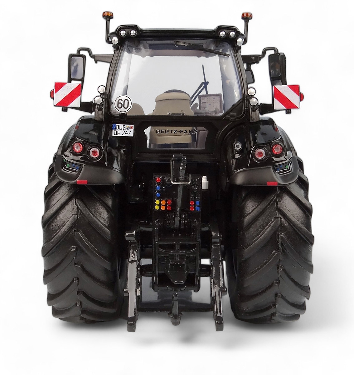 Deutz-Fahr 7250 TTV "Warrior" | Modelsnavigator.com