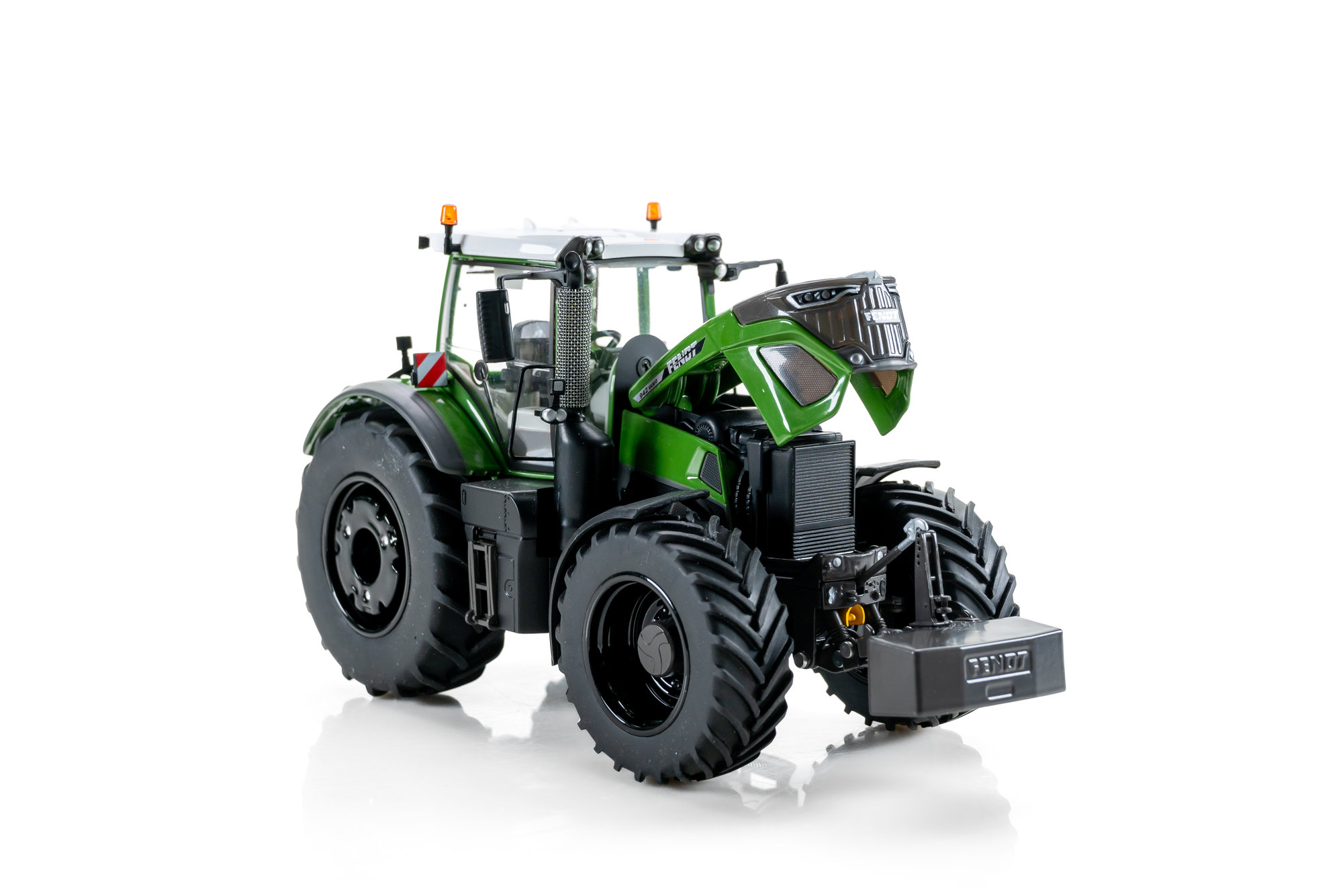 Fendt 942 Vario (2023) "Black Wheels" | Modelsnavigator.com