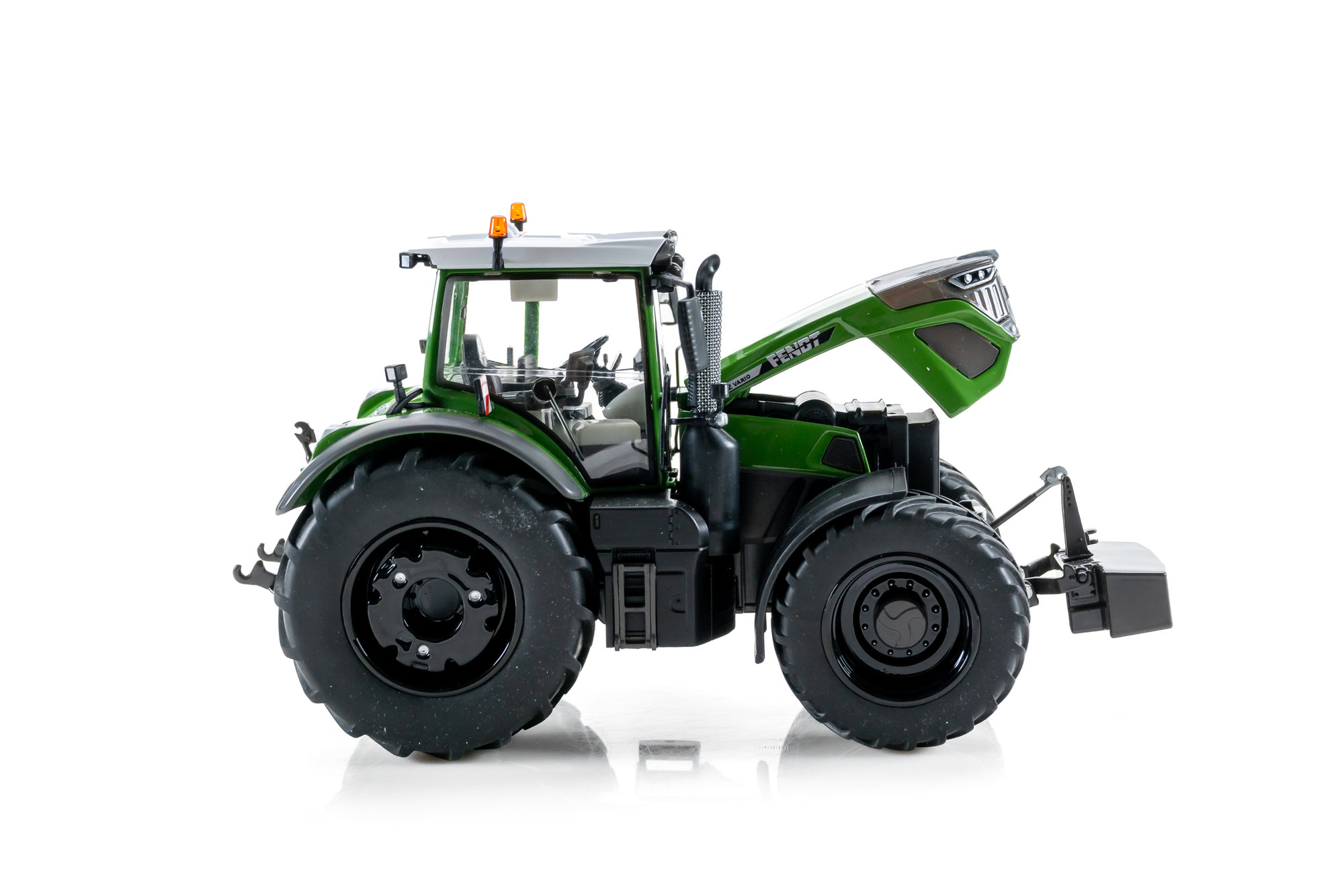 Fendt 942 Vario (2023) "Black Wheels" | Modelsnavigator.com