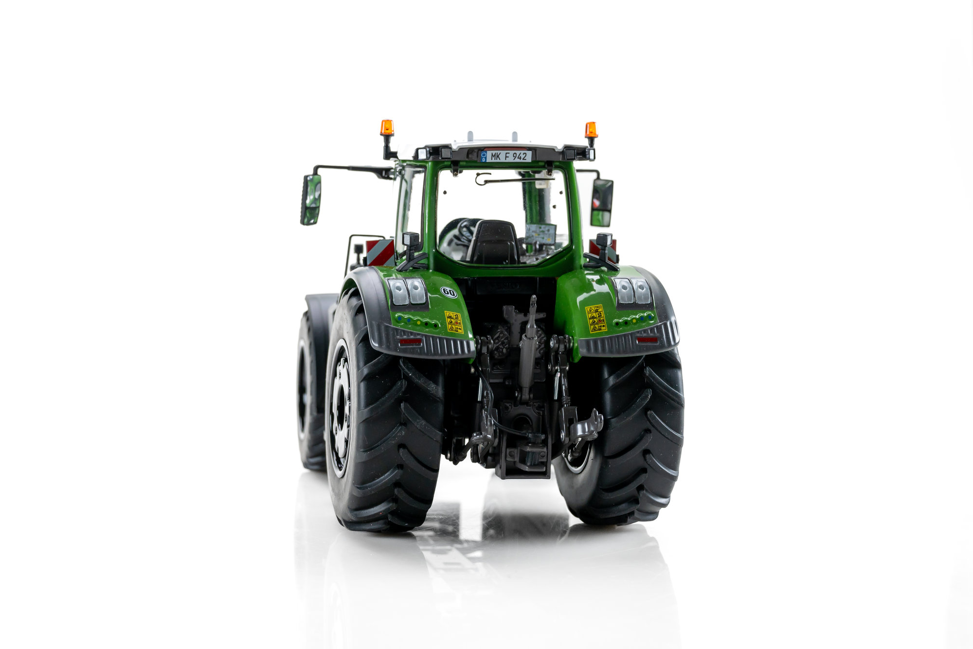 Fendt 942 Vario (2023) "Black Wheels" | Modelsnavigator.com
