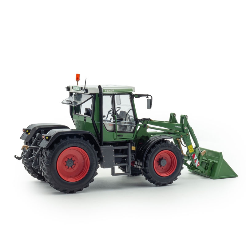 FENDT Xylon 524 with front loader | Modelsnavigator.com