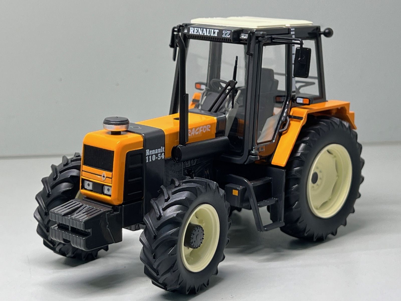 RENAULT Tracfor 110-54 | Modelsnavigator.com