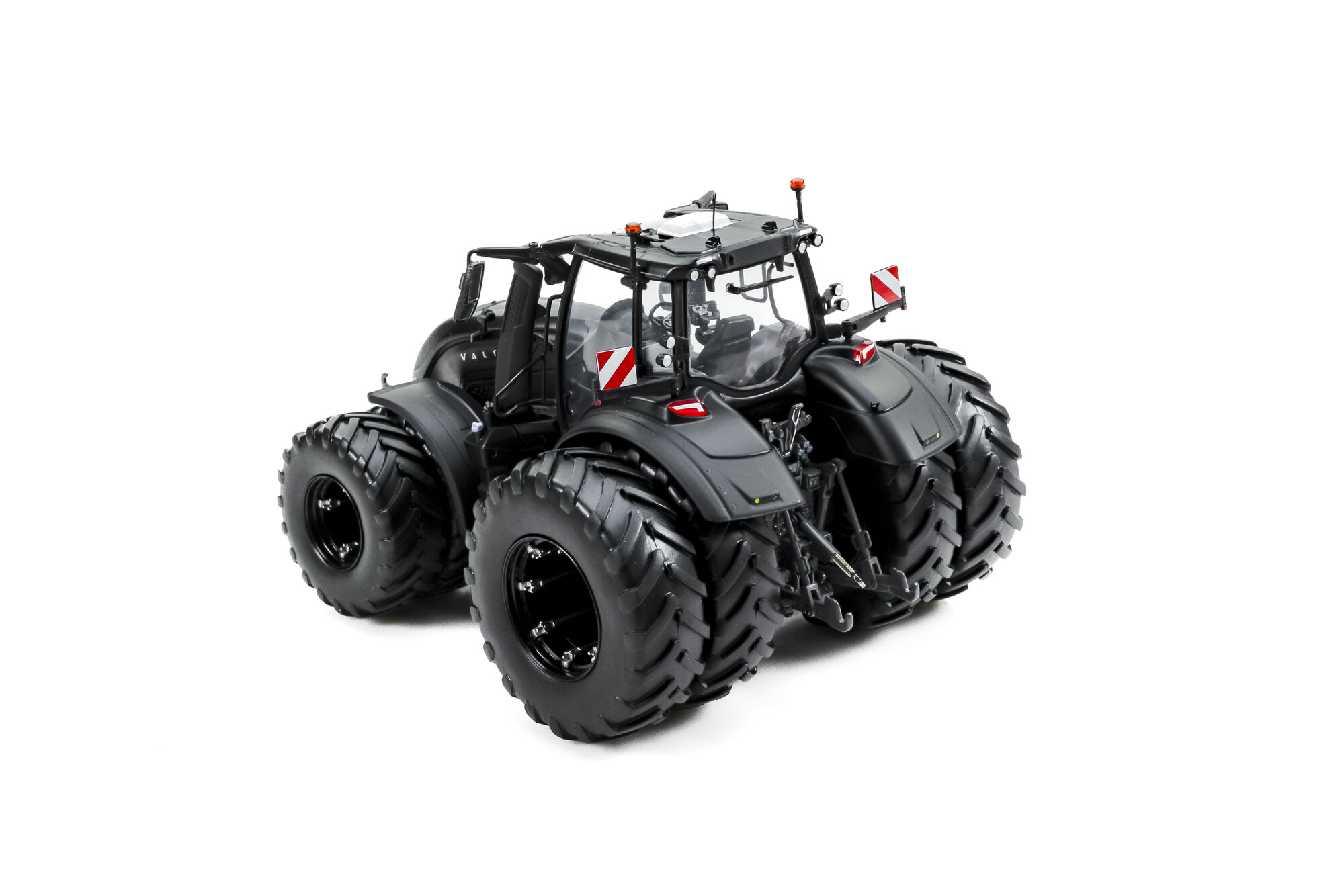 VALTRA S416 UNLIMITED with double wheels | Modelsnavigator.com