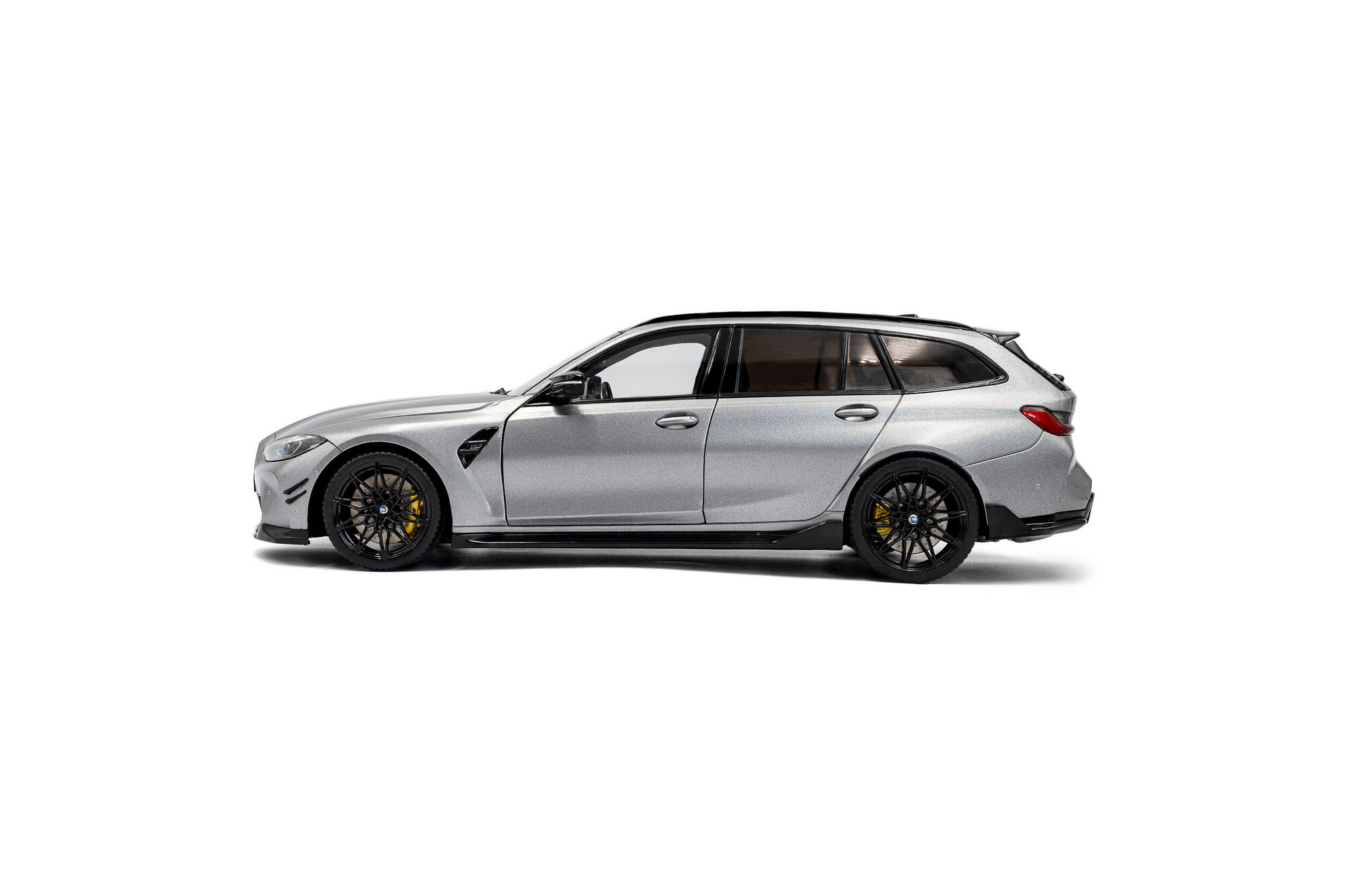 BMW M3 Touring Frozen Pure Grey Metallic – 2024 | Modelsnavigator.com