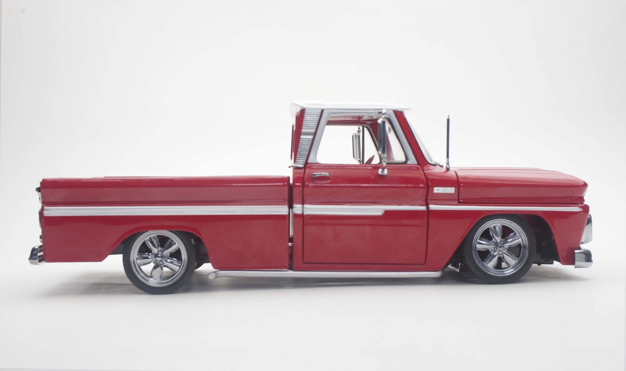 Chevrolet C-10 Stepside Pick Up Low Rider, red, 1965 | Modelsnavigator.com