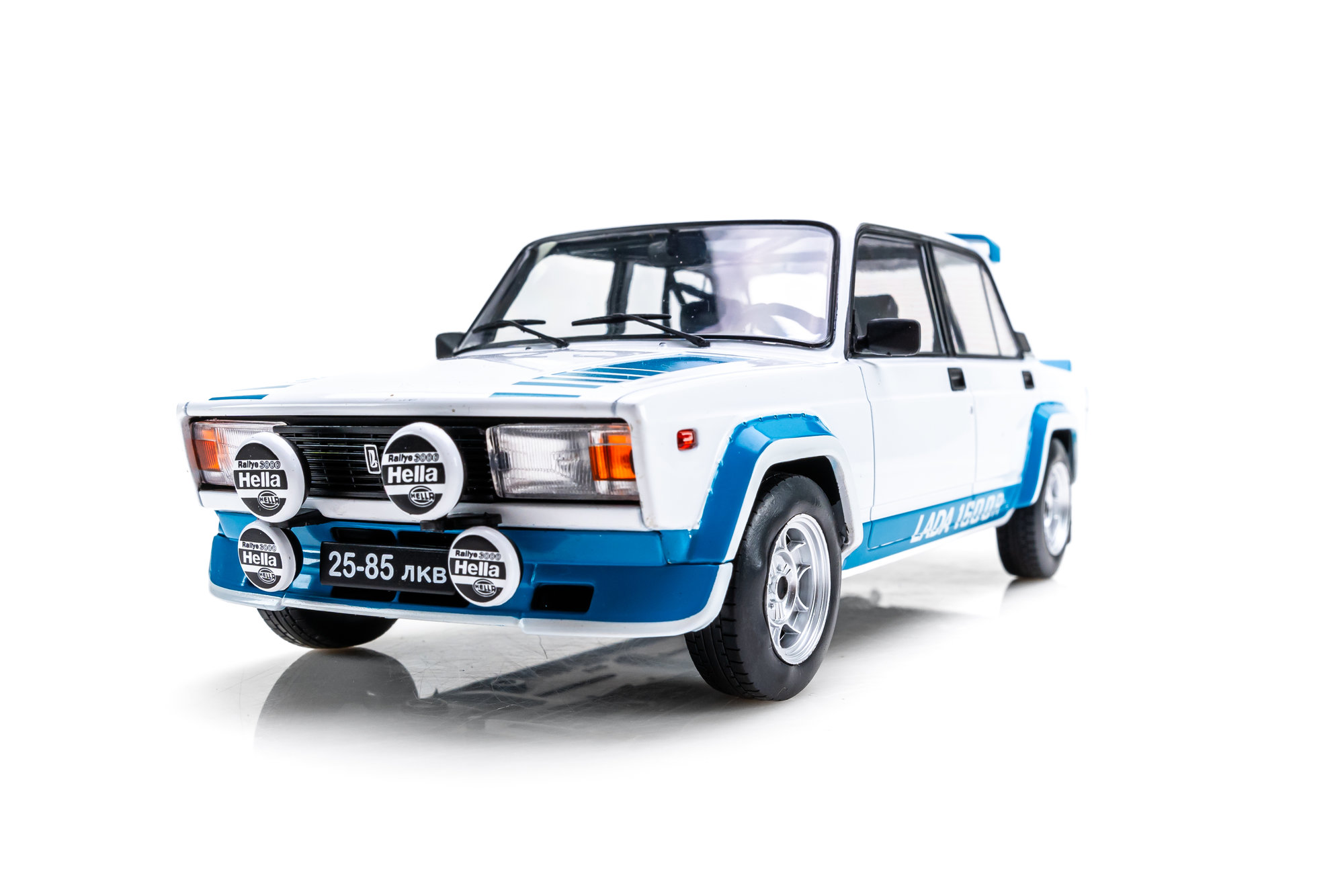 Lada 2105 VFTS, white, 1983 | Modelsnavigator.com