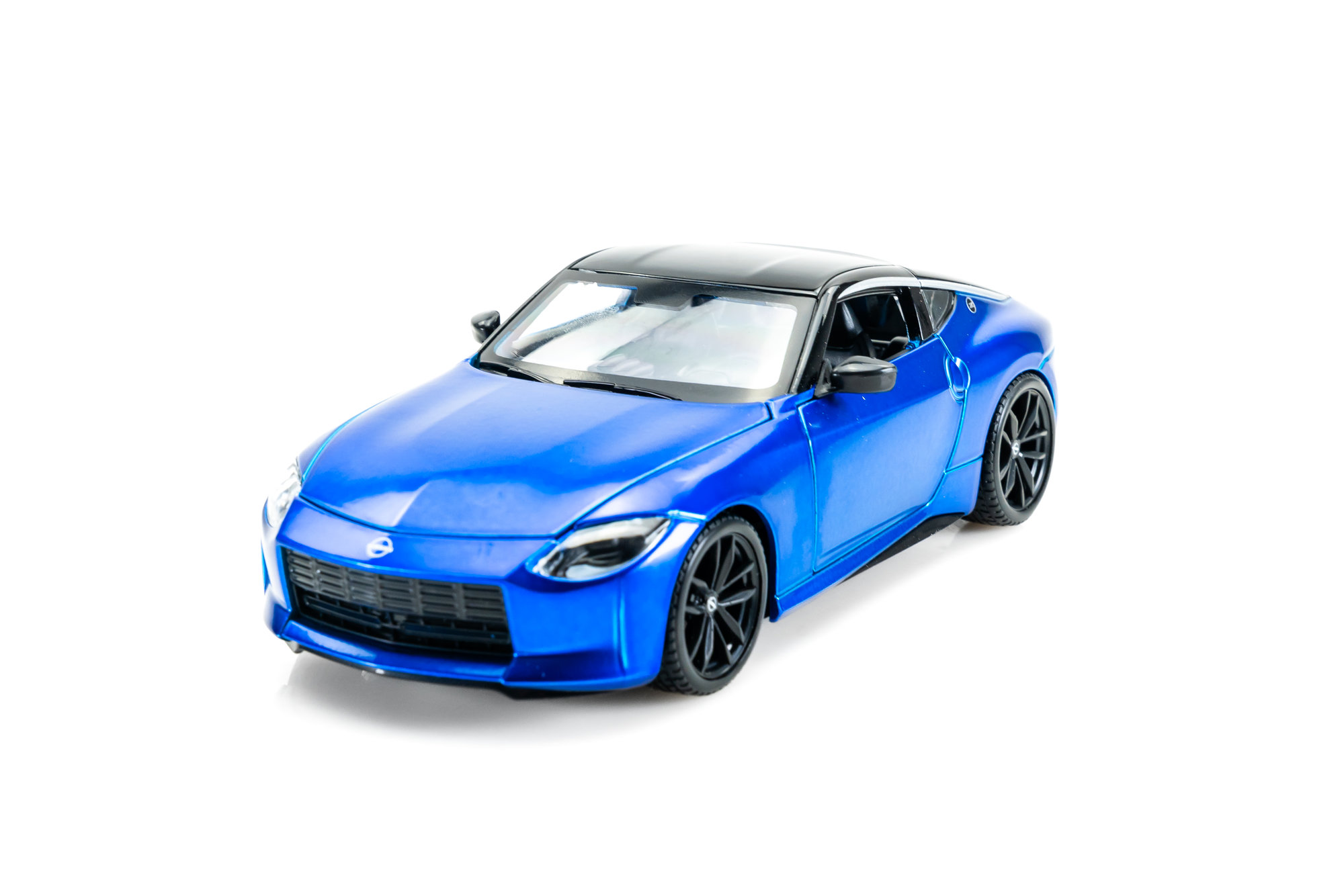 Nissan 400Z, blue/black, 2022 | Modelsnavigator.com
