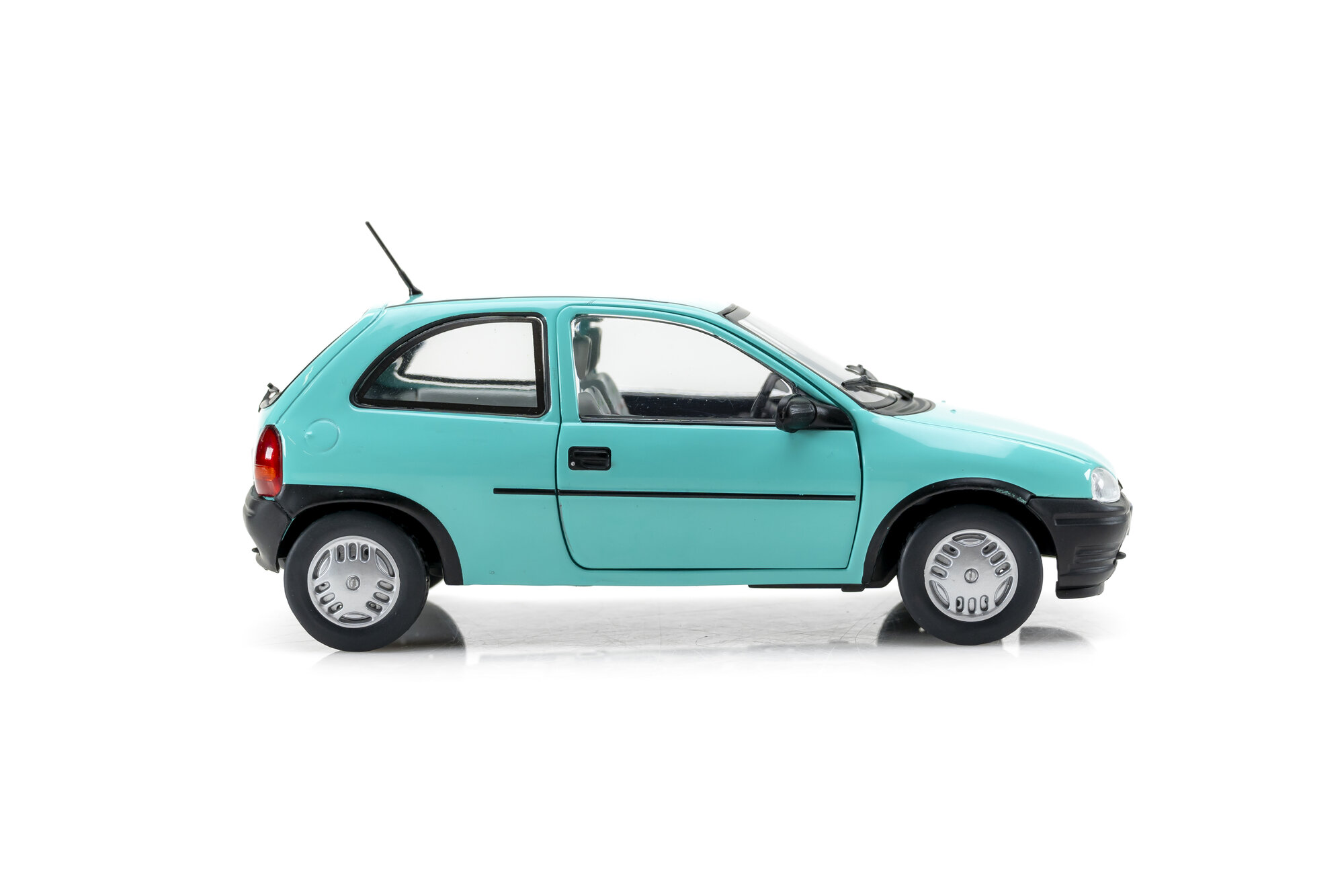 Opel Corsa B, turquoise, 1993 | Modelsnavigator.com