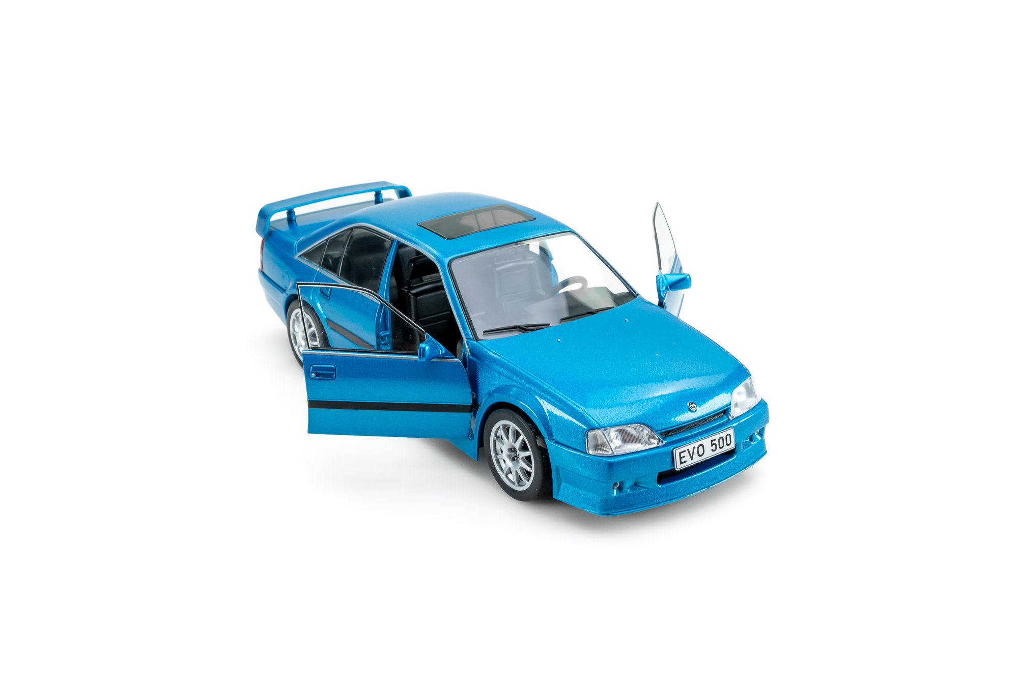 Opel Omega Evolution 500, metallic-blue, 1991 | Modelsnavigator.com