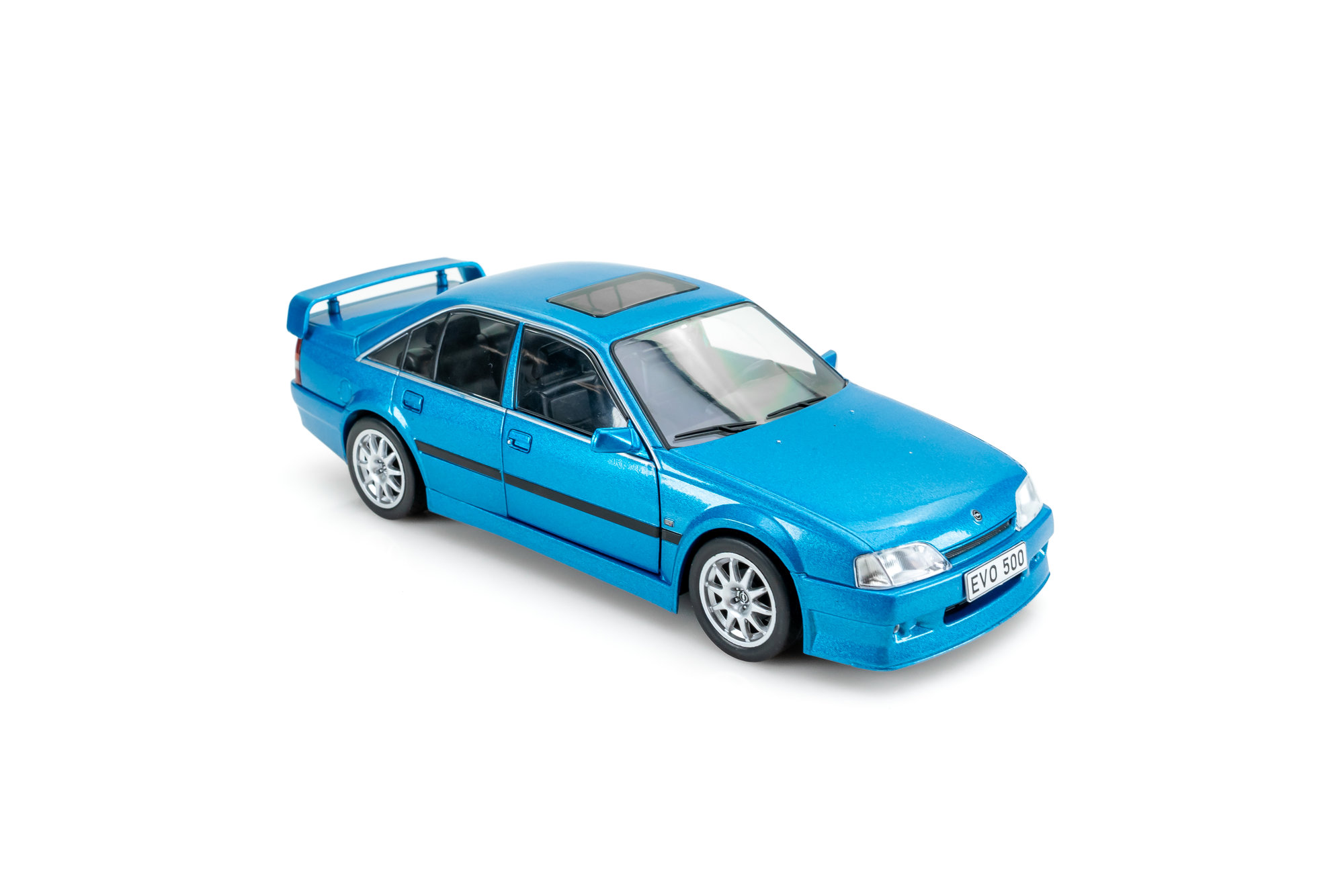 Opel Omega Evolution 500, metallic-blue, 1991 | Modelsnavigator.com