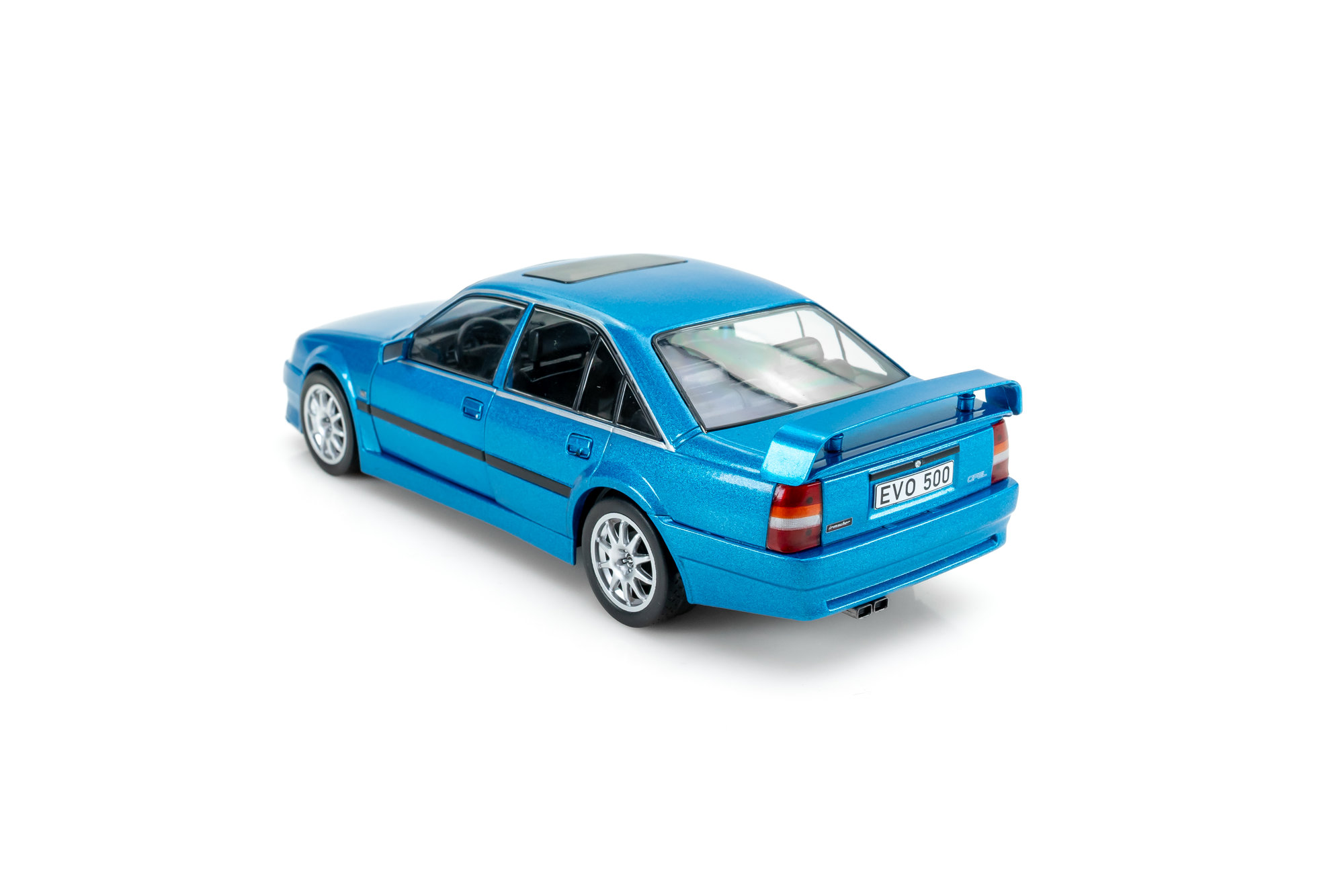 Opel Omega Evolution 500, metallic-blue, 1991 | Modelsnavigator.com