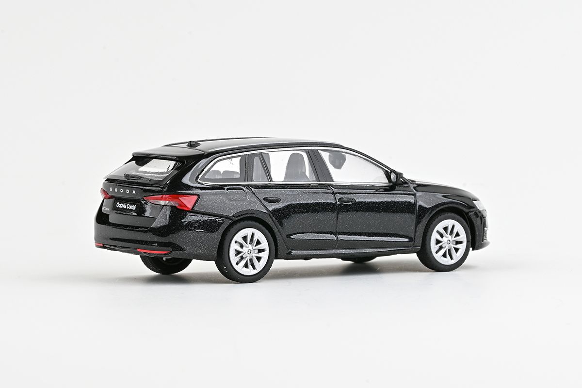 Škoda Octavia IV FL Combi | Modelsnavigator.com