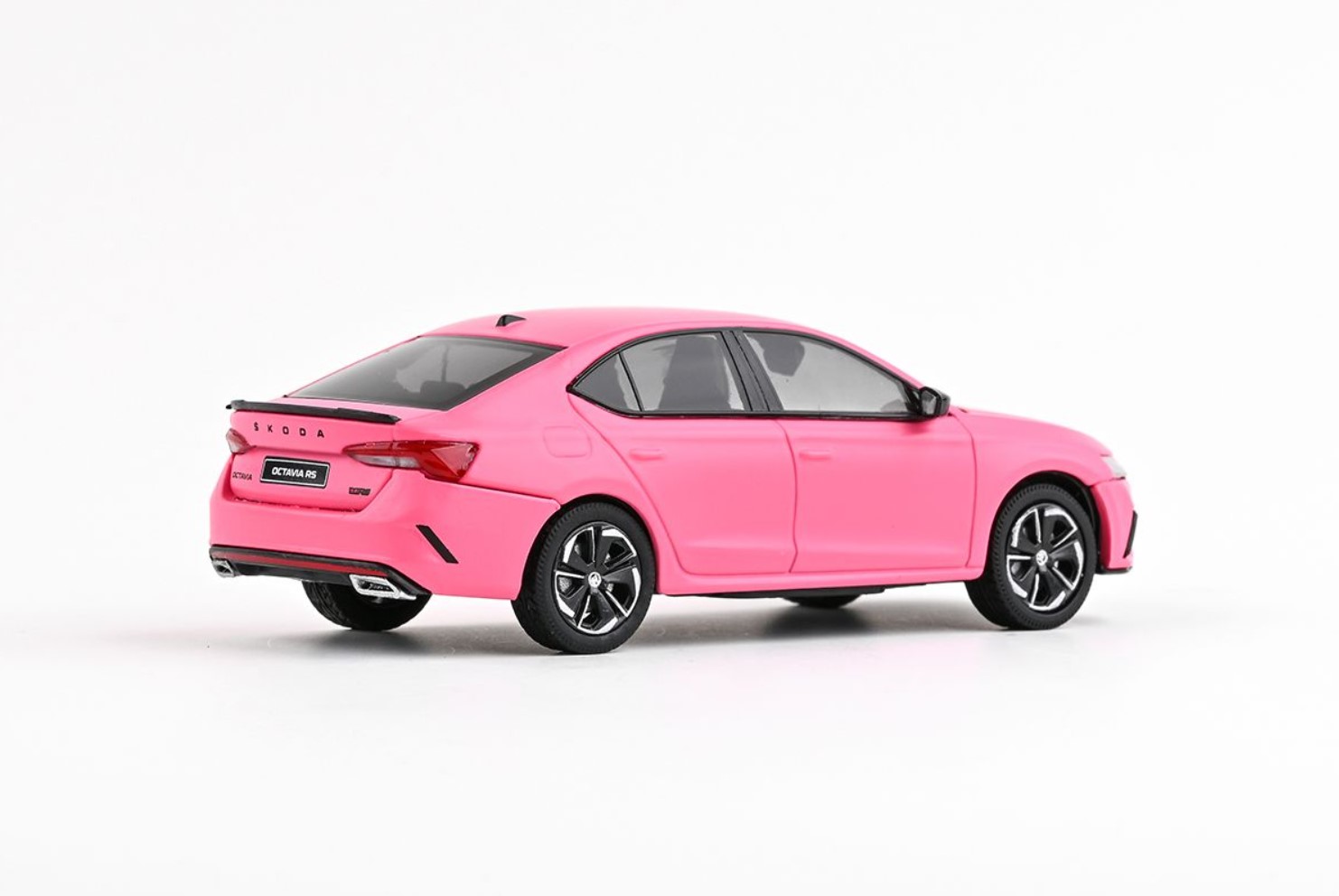 Skoda Octavia IV RS (2020) Pink | Modelsnavigator.com