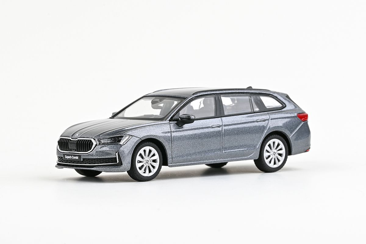 Škoda Superb Combi IV (2023) - Graphite Gray Metallic | Modelsnavigator.com