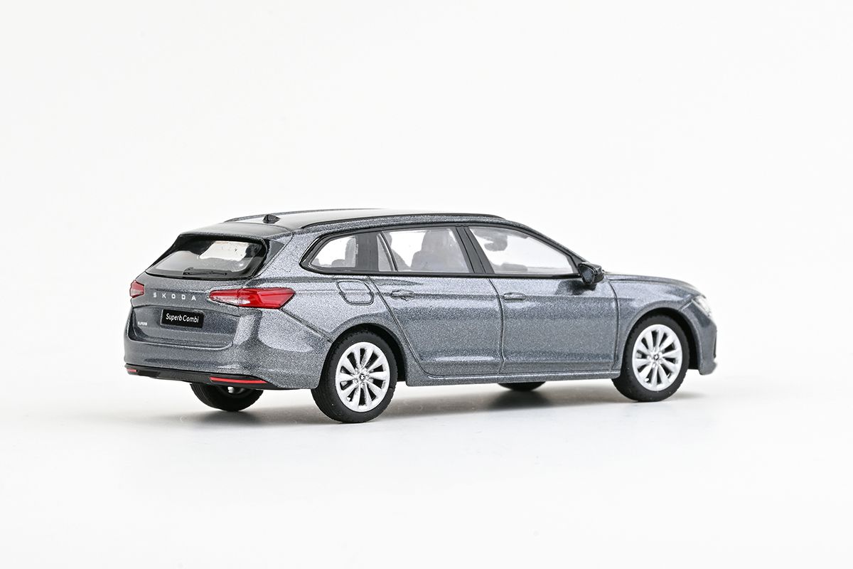 Škoda Superb Combi IV (2023) - Graphite Gray Metallic | Modelsnavigator.com