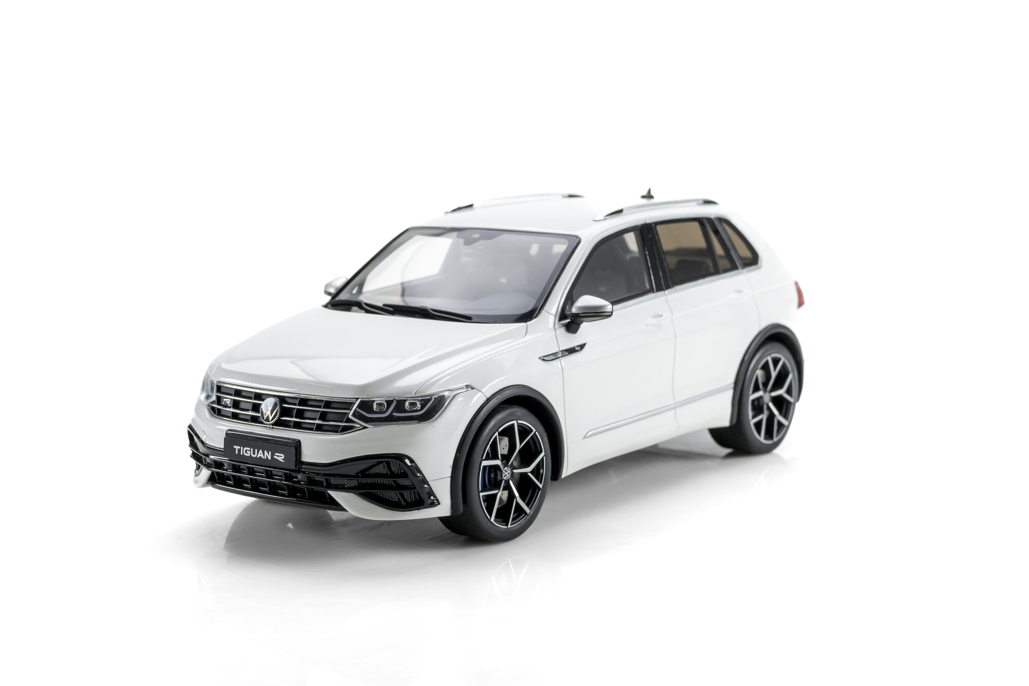Volkswagen Tiguan R 2021 White | Modelsnavigator.com