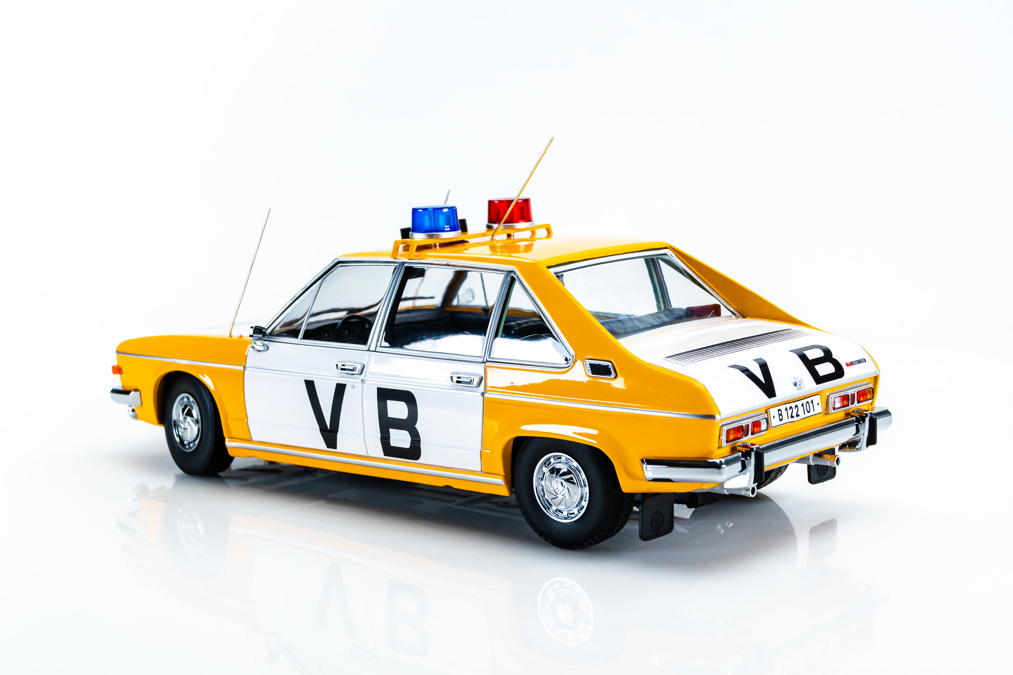 TATRA - 613 VB "Öffentliche Sicherheit" 1979 | Modelsnavigator.com