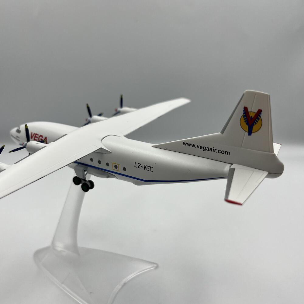 Antonov An12 Vega Air | Modelsnavigator.com
