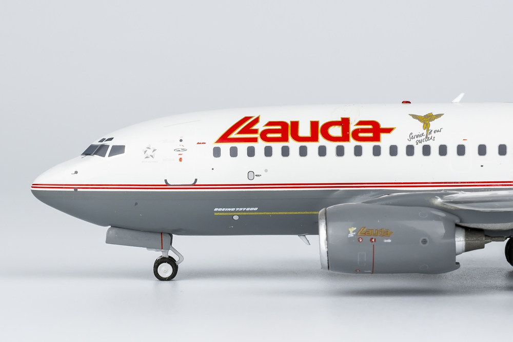 Boeing 737-600 Lauda | Modelsnavigator.com