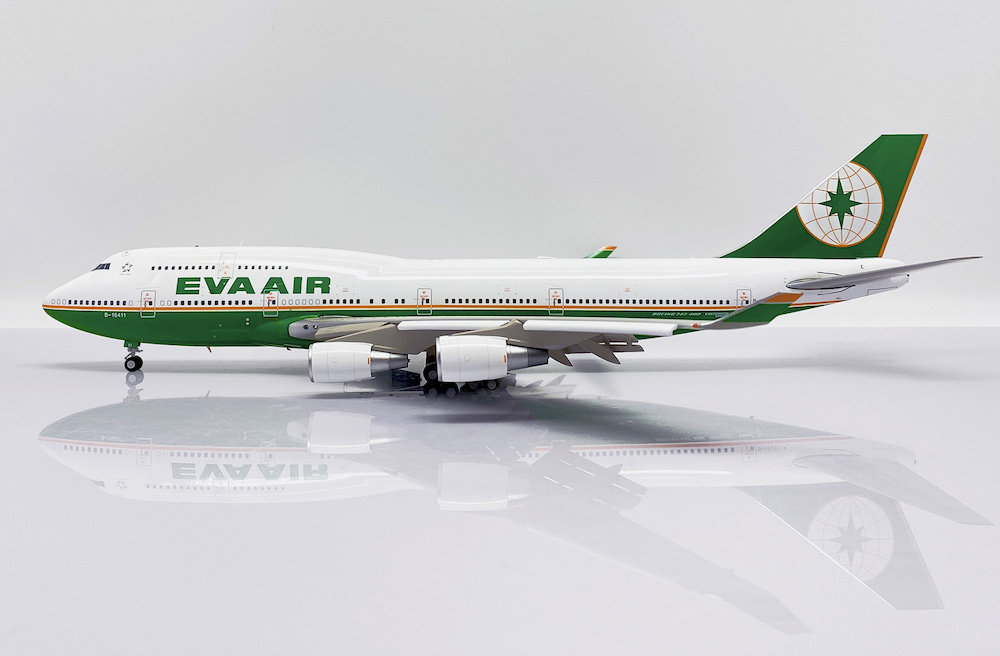 Boeing 747-400 Eva Air Flaps Down | Modelsnavigator.com