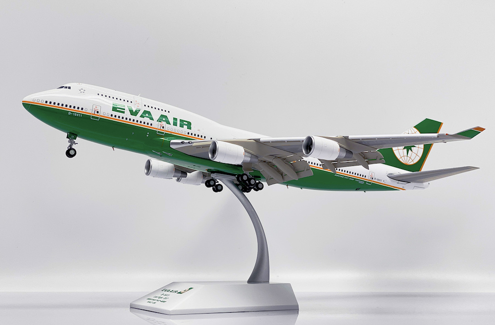Boeing 747-400 Eva Air Flaps Down | Modelsnavigator.com