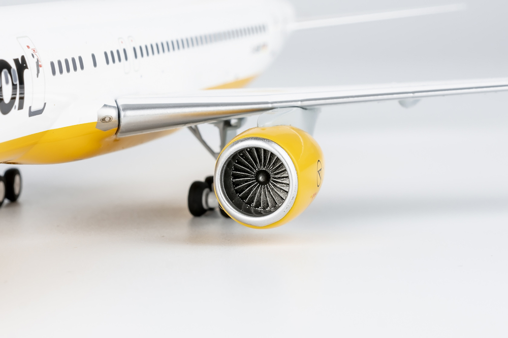 Boeing 757-200 Condor | Modelsnavigator.com