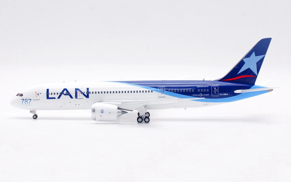 Boeing 787-8 Dreamliner LAN Airlines | Modelsnavigator.com