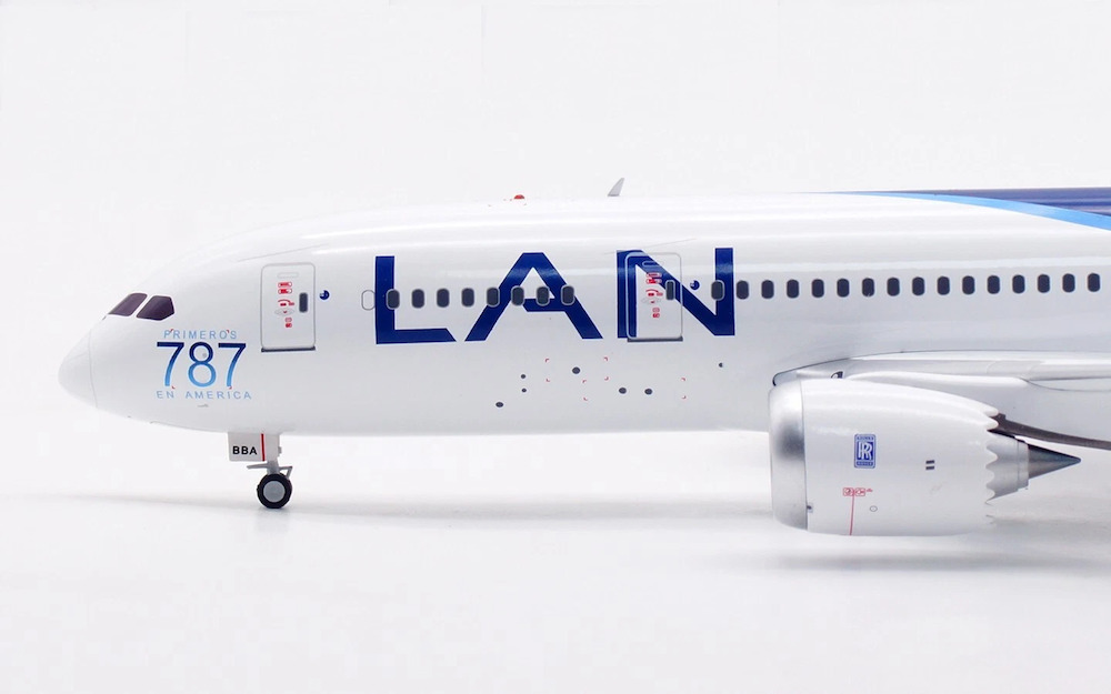 Boeing 787-8 Dreamliner LAN Airlines | Modelsnavigator.com