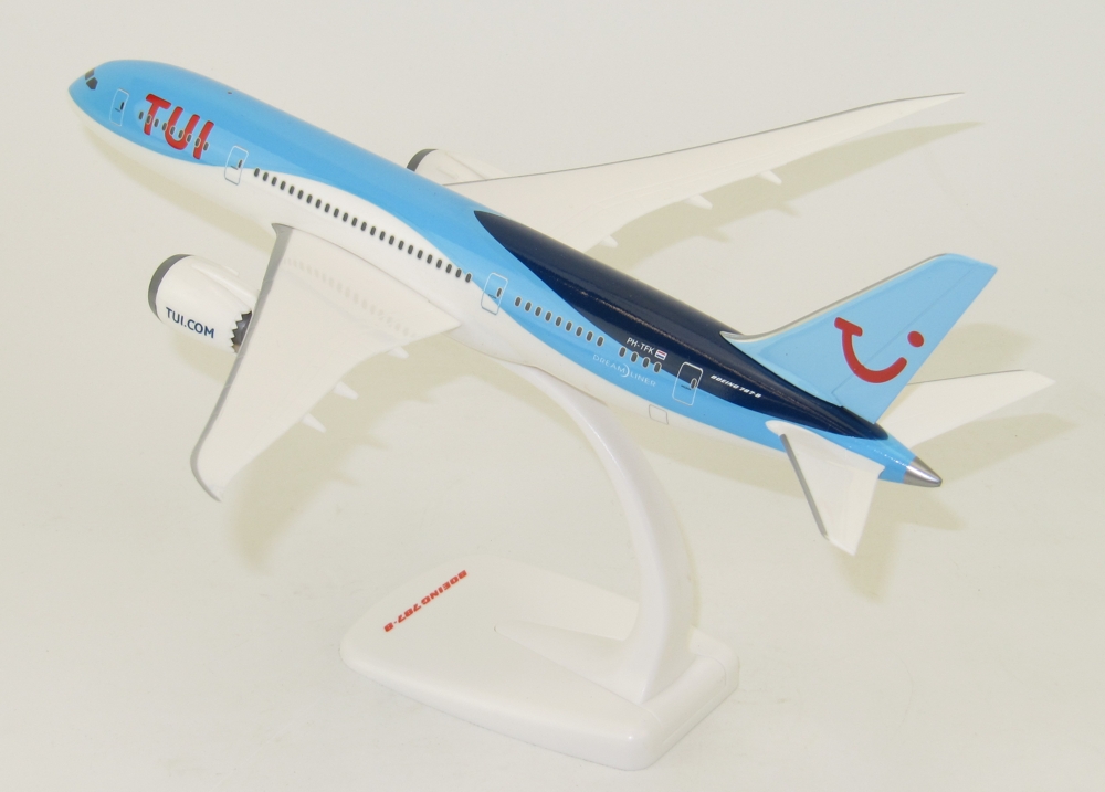 Boeing 787-8 Dreamliner TUI Netherlands | Modelsnavigator.com