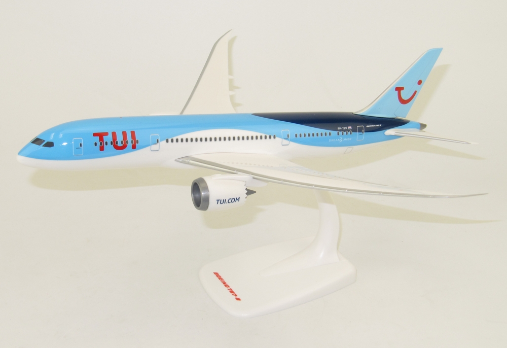 Boeing 787-8 Dreamliner TUI Netherlands | Modelsnavigator.com