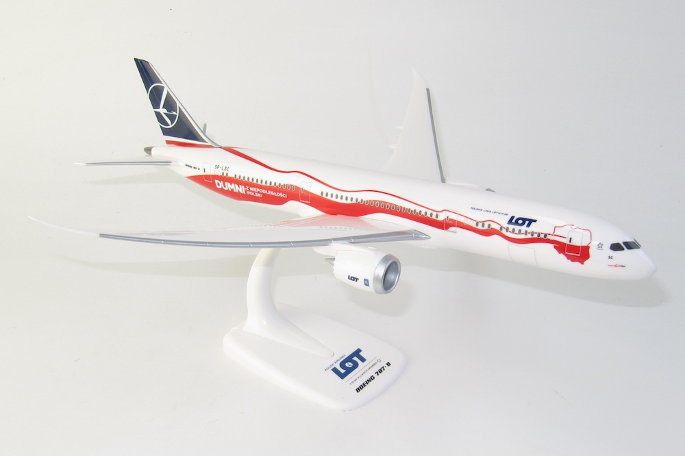 Boeing 787-9 LOT Polsko "Proud of Poland's Independence ...