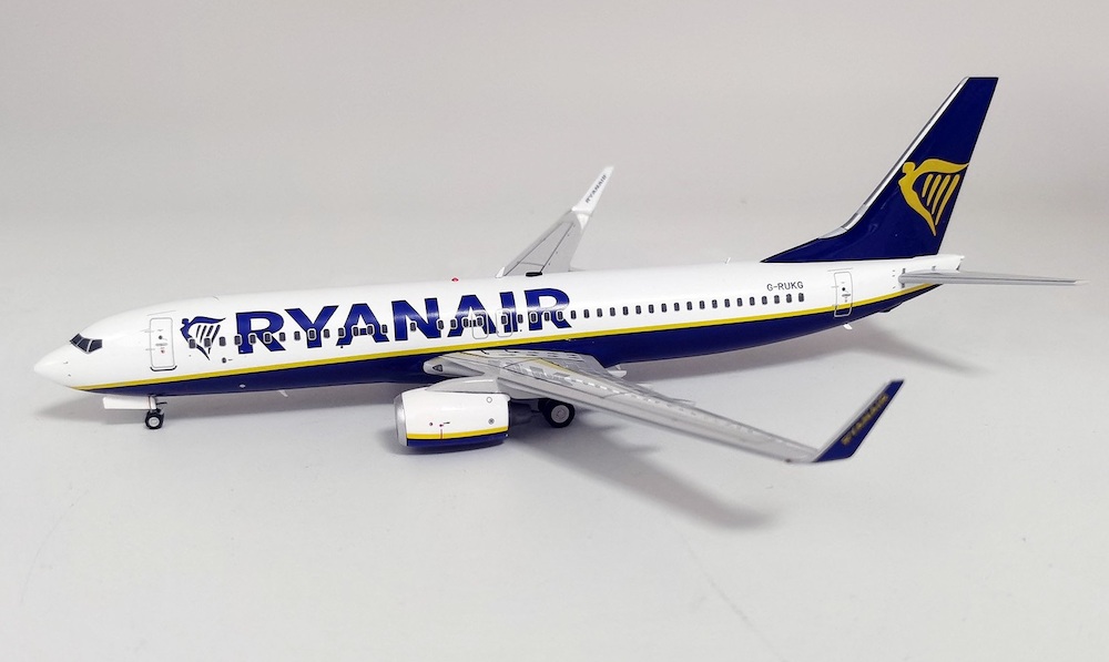 Boeing B737-800 Ryanair UK | Modelsnavigator.com