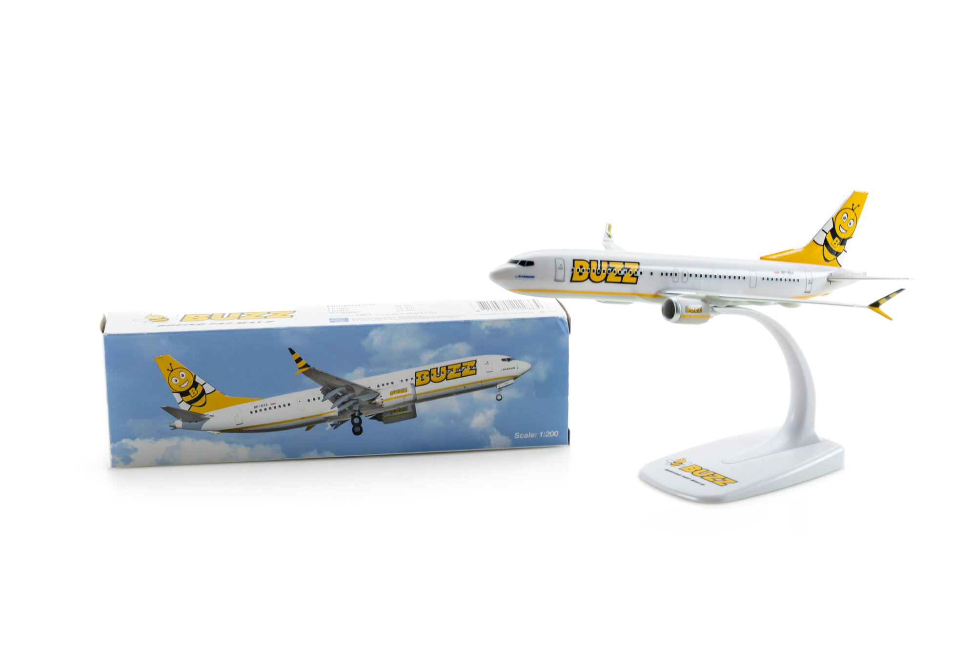 Boeing B737 MAX 8 Buzz (Ryanair) | Modelsnavigator.com