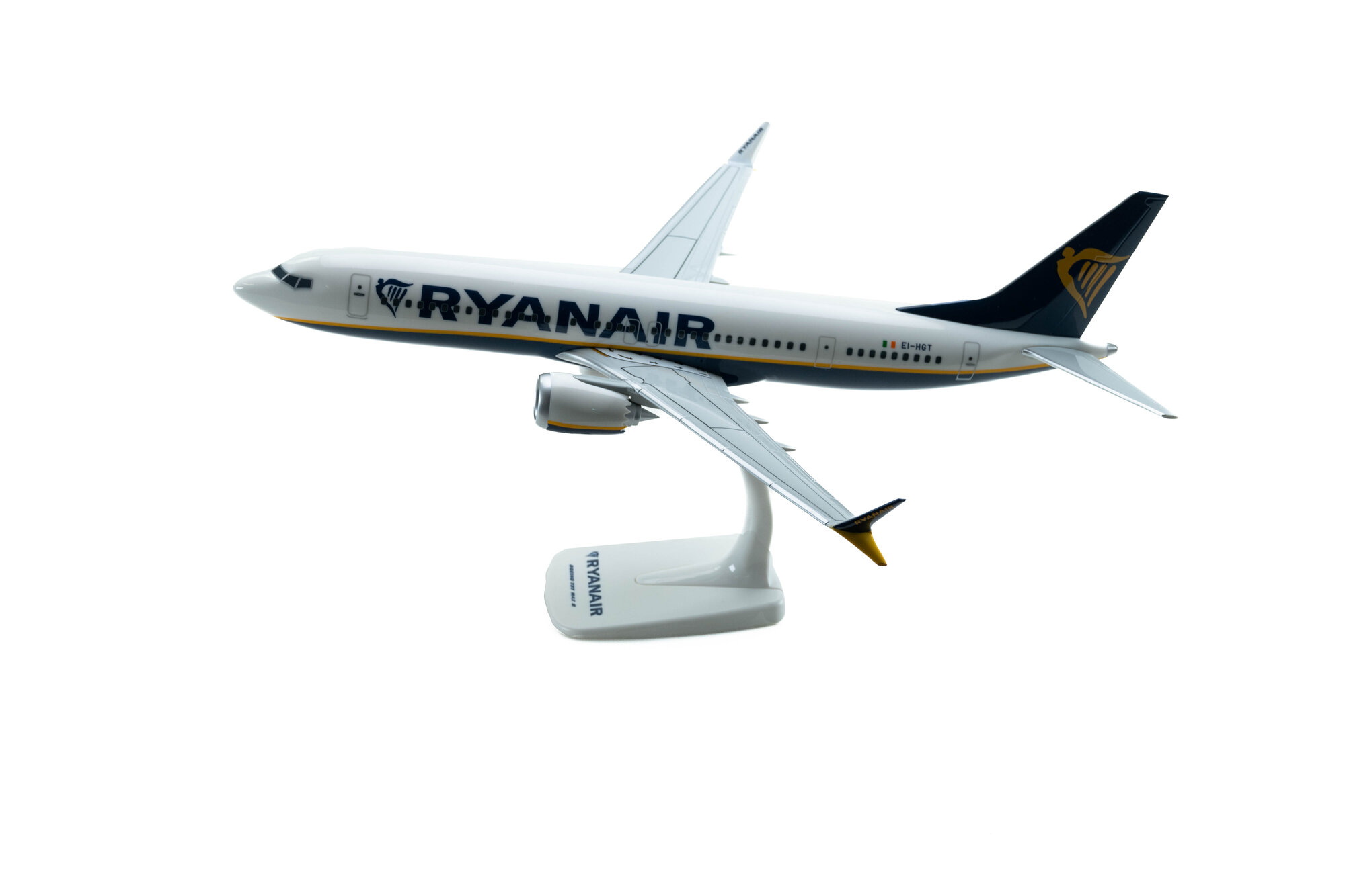 Boeing B737 MAX 8 Ryanair | Modelsnavigator.com