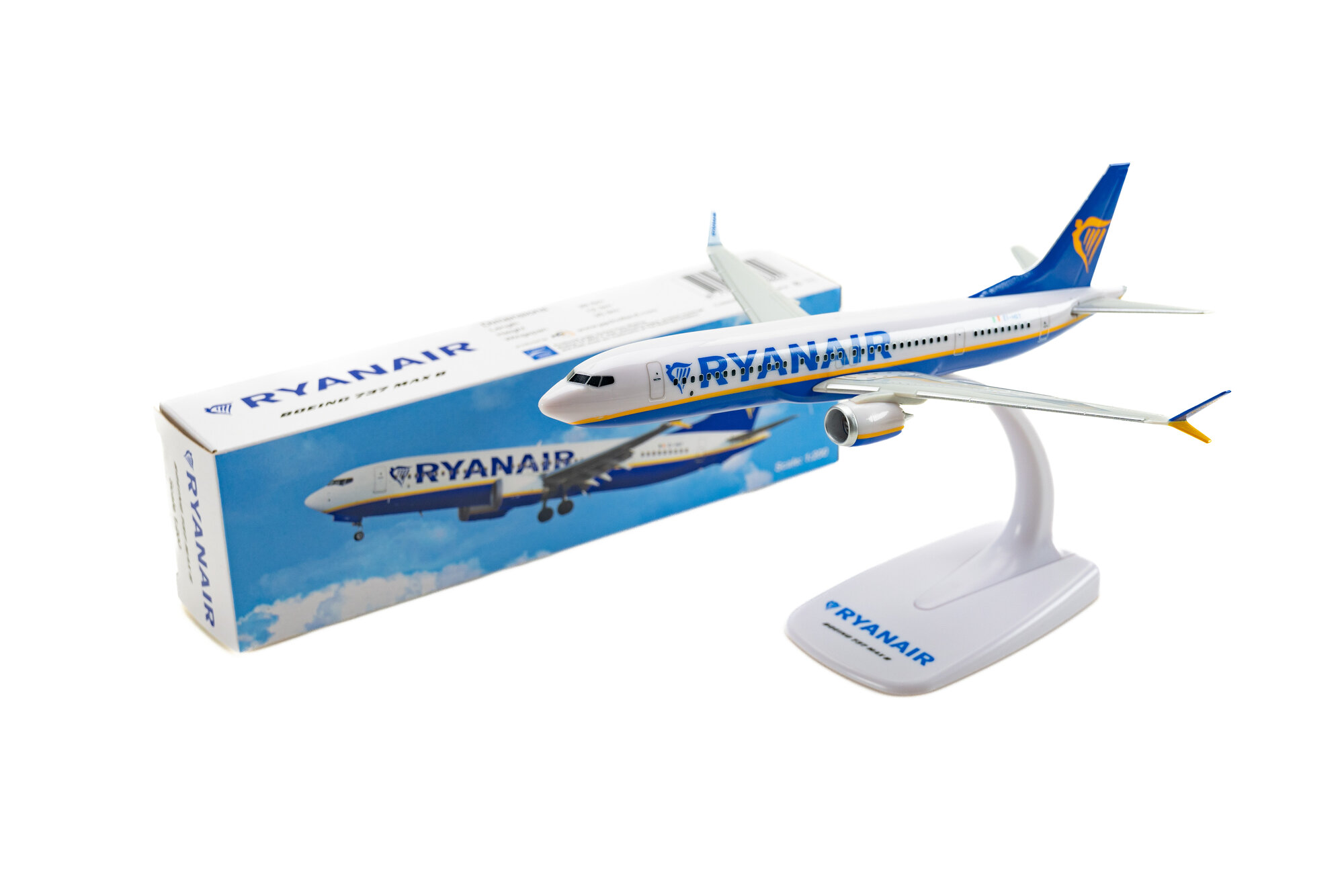 Boeing B737 MAX 8 Ryanair | Modelsnavigator.com