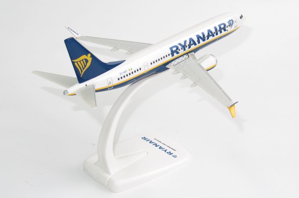 Boeing B737 MAX 8 Ryanair | Modelsnavigator.com
