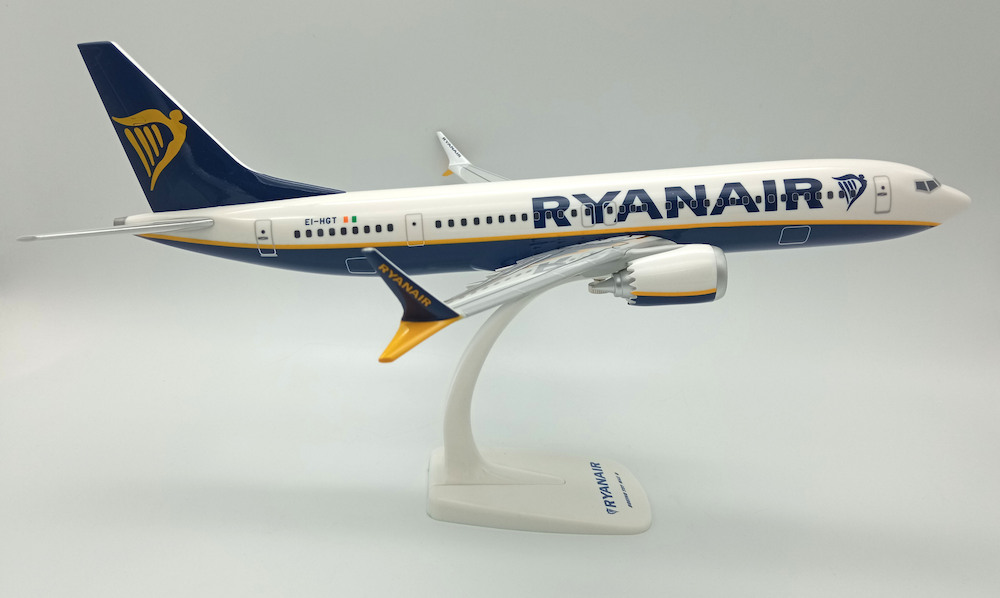 Boeing B737 MAX 8 Ryanair | Modelsnavigator.com
