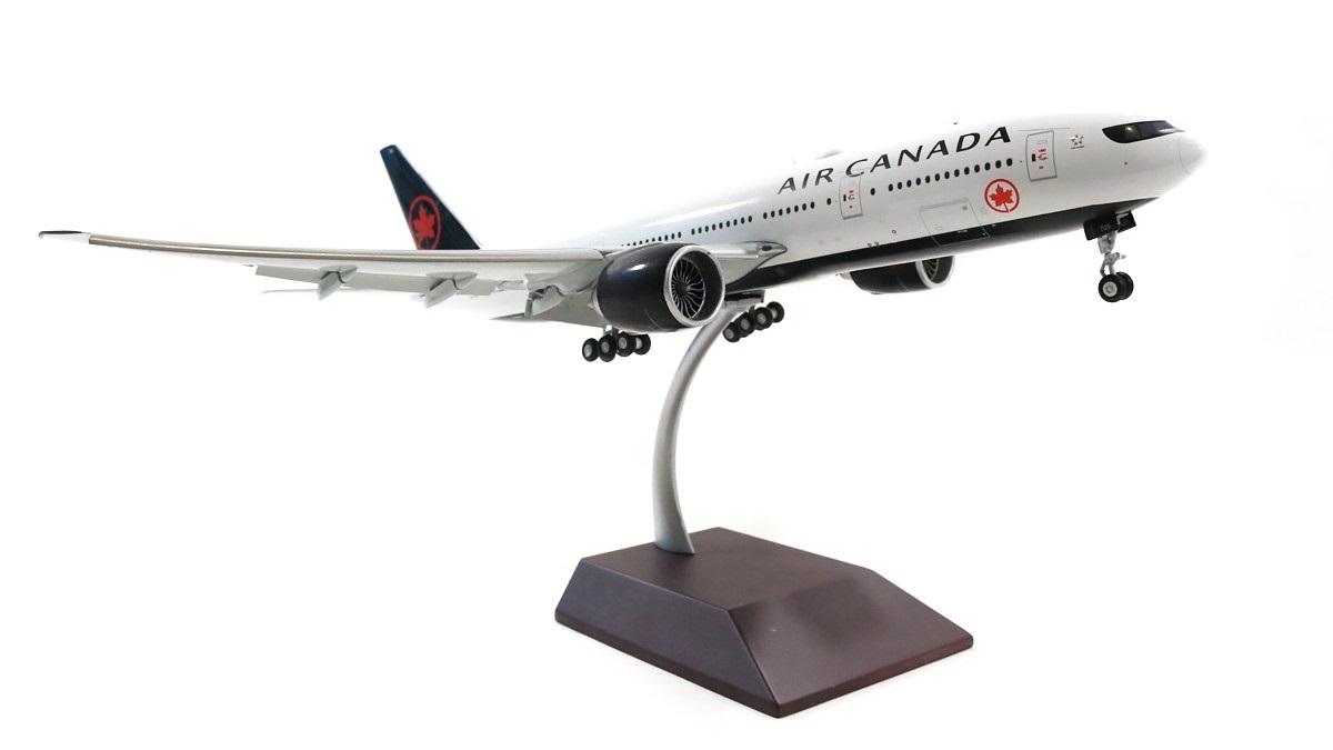 Boeing B777-200LR Air Canada, flaps down | Modelsnavigator.com