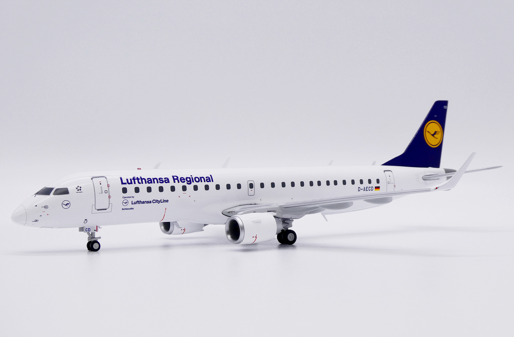 Embraer ERJ190LR Lufthansa Regional | Modelsnavigator.com
