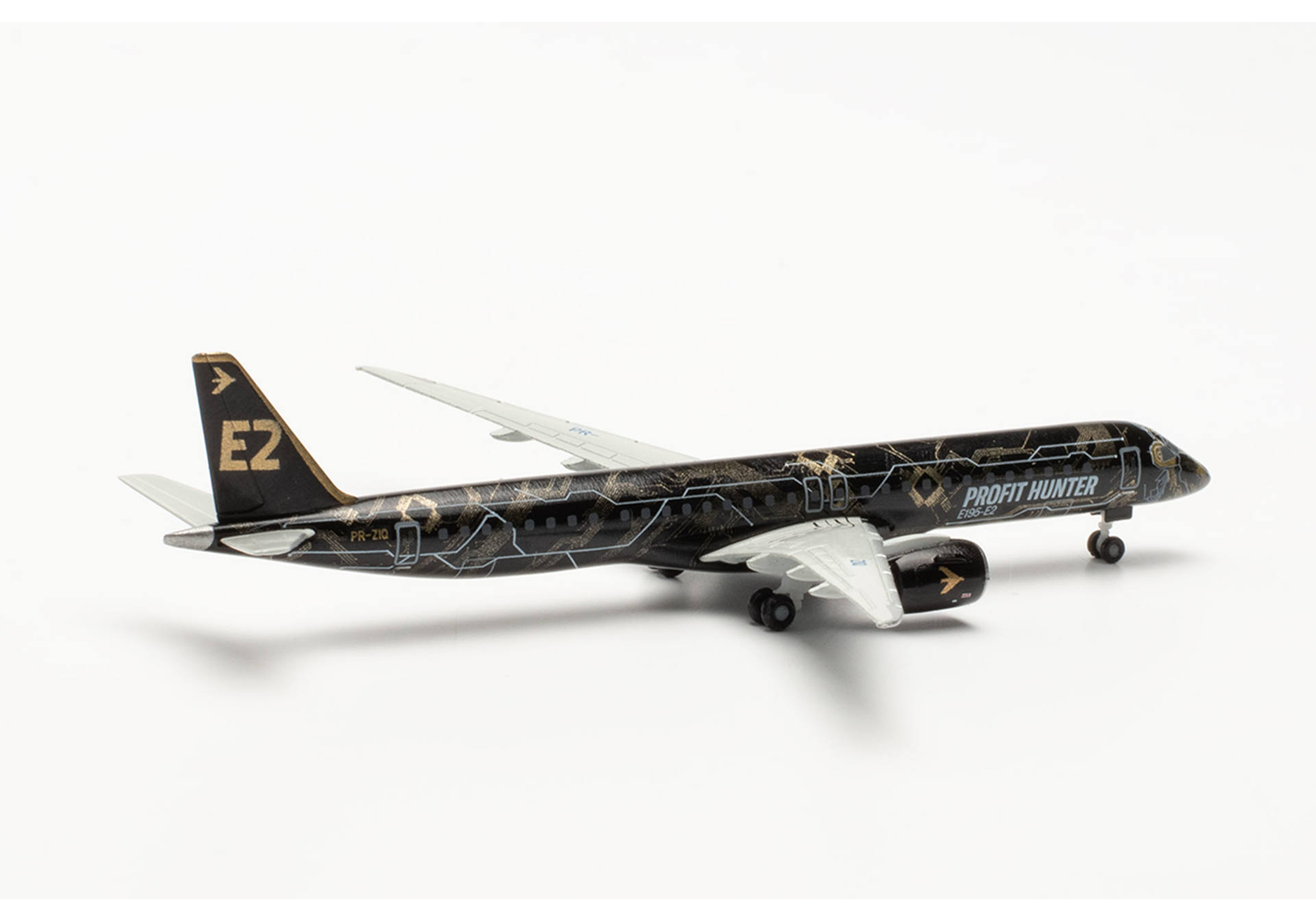 Embraer ERJ195-E2 Profit Hunter, Golden Eagle | Modelsnavigator.com