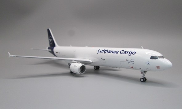 Airbus A321-211(P2F) Lufthansa Cargo / Lufthansa Cityline ...
