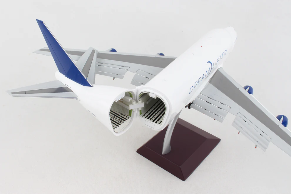 Boeing 747-400LCF Atlas Air "Dreamlifter" Flaps Down Version ...